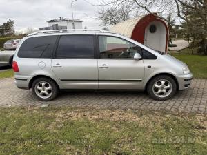 Pelēks Volkswagen Sharan 2006 Tallina, ar dzinēja tilpumu 1.90 L un nobraukumu 232 tūkst. km par 3500 €, foto 5 vietnē AUTOMOTO.COM.LV