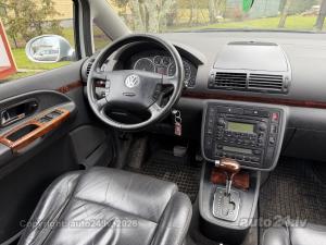 Pelēks Volkswagen Sharan 2006 Tallina, ar dzinēja tilpumu 1.90 L un nobraukumu 232 tūkst. km par 3500 €, foto 17 vietnē AUTOMOTO.COM.LV