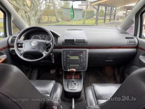 Pelēks Volkswagen Sharan 2006 Tallina, ar dzinēja tilpumu 1.90 L un nobraukumu 232 tūkst. km par 3500 €, foto 18 vietnē AUTOMOTO.COM.LV