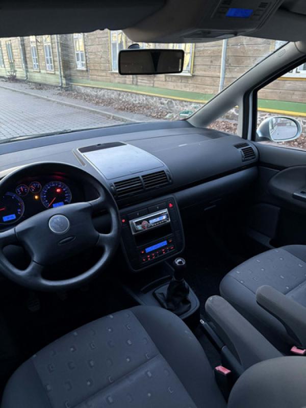 Pelēks Volkswagen Sharan 2006 Veru, ar dzinēja tilpumu 1.90 L un nobraukumu 324 tūkst. km par 3000 €, foto 7 vietnē AUTOMOTO.COM.LV