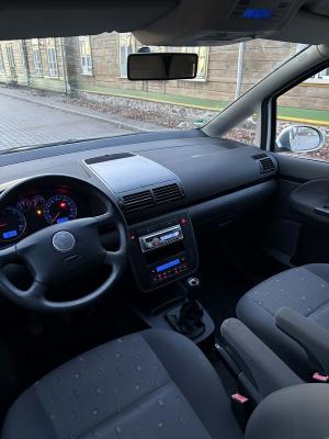 Pelēks Volkswagen Sharan 2006 Veru, ar dzinēja tilpumu 1.90 L un nobraukumu 324 tūkst. km par 3000 €, foto 16 vietnē AUTOMOTO.COM.LV
