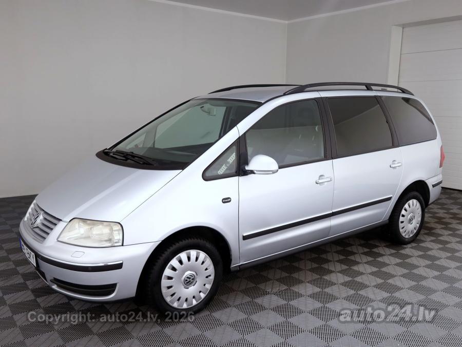 Grey Volkswagen Sharan 2006 in Tallinn, with an engine capacity of 2.00 L and mileage of 372 thousand km for 1499 €, photo 3 on AUTOMOTO.COM.LV