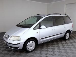 Pelēks Volkswagen Sharan 2006 Tallina, ar dzinēja tilpumu 2.00 L un nobraukumu 372 tūkst. km par 1499 €, foto 3 vietnē AUTOMOTO.COM.LV