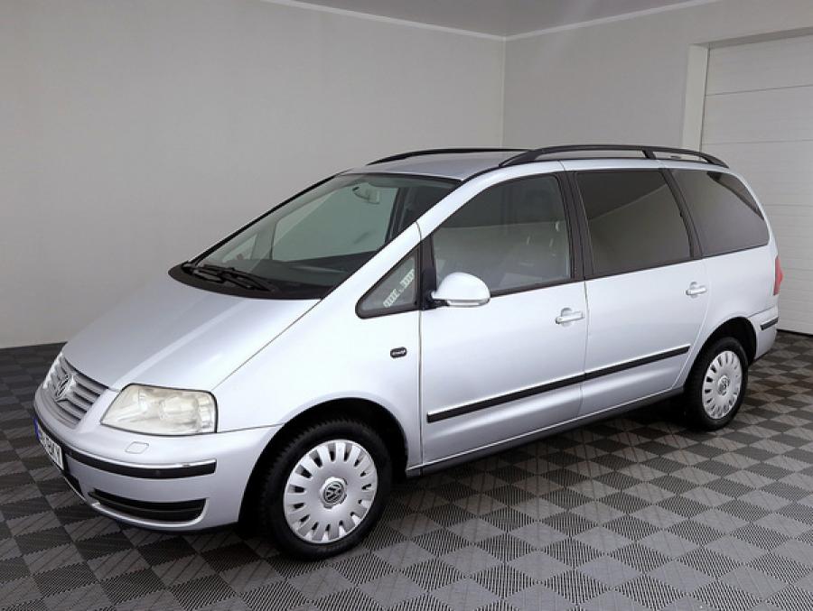 Pelēks Volkswagen Sharan 2006 Tallina, ar dzinēja tilpumu 2.00 L un nobraukumu 372 tūkst. km par 1499 €, foto 3 vietnē AUTOMOTO.COM.LV