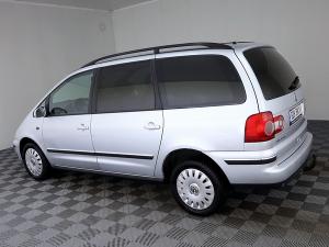 Pelēks Volkswagen Sharan 2006 Tallina, ar dzinēja tilpumu 2.00 L un nobraukumu 372 tūkst. km par 1499 €, foto 5 vietnē AUTOMOTO.COM.LV