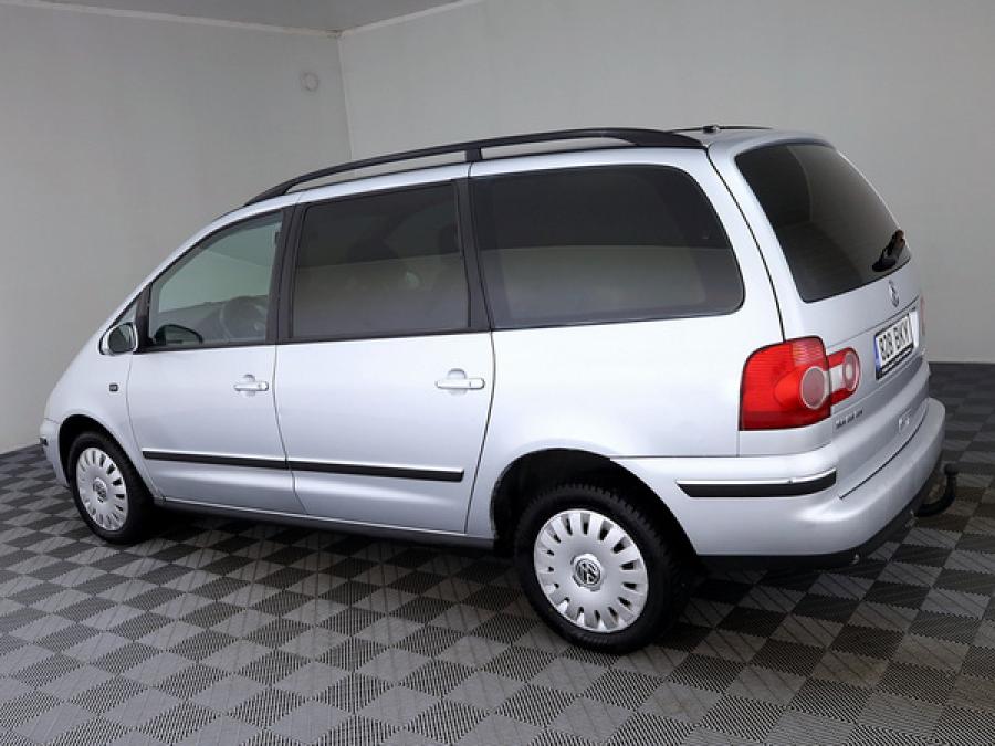 Pelēks Volkswagen Sharan 2006 Tallina, ar dzinēja tilpumu 2.00 L un nobraukumu 372 tūkst. km par 1499 €, foto 5 vietnē AUTOMOTO.COM.LV