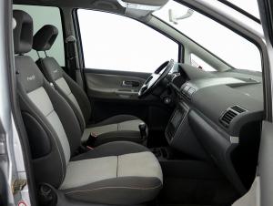 Pelēks Volkswagen Sharan 2006 Tallina, ar dzinēja tilpumu 2.00 L un nobraukumu 372 tūkst. km par 1499 €, foto 7 vietnē AUTOMOTO.COM.LV