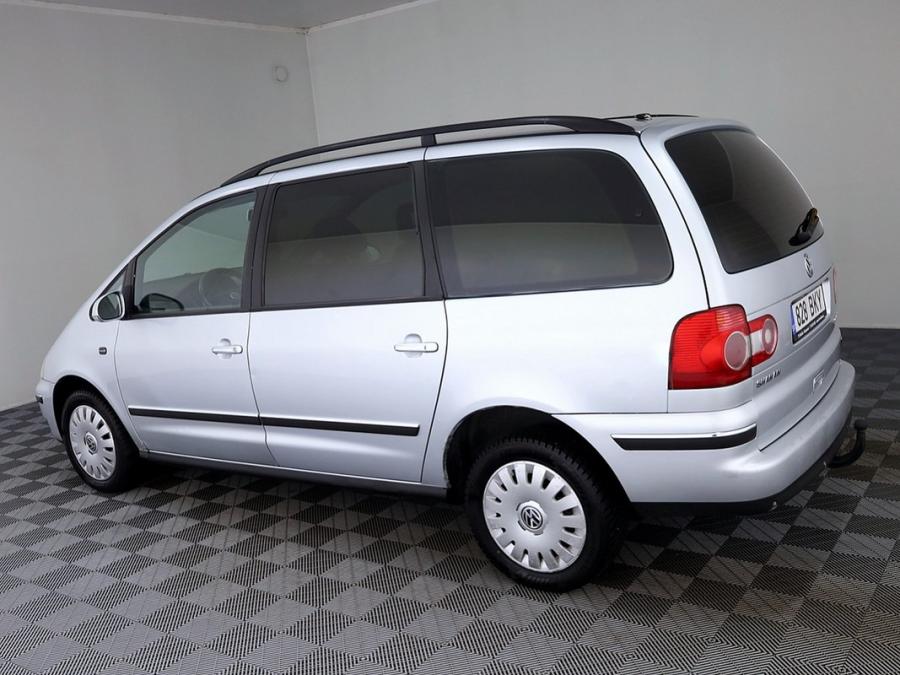 Pelēks Volkswagen Sharan 2006 Tallina, ar dzinēja tilpumu 2.00 L un nobraukumu 372 tūkst. km par 1499 €, foto 14 vietnē AUTOMOTO.COM.LV