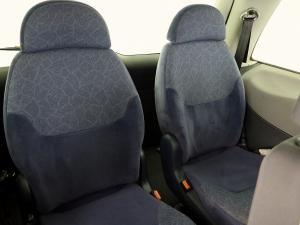 Pelēks Volkswagen Sharan 2006 Tallina, ar dzinēja tilpumu 2.00 L un nobraukumu 372 tūkst. km par 1499 €, foto 18 vietnē AUTOMOTO.COM.LV