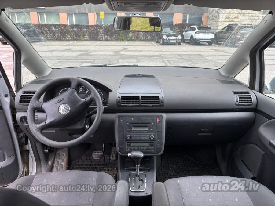 Grey Volkswagen Sharan 2007 in Tallinn, with an engine capacity of 1.90 L and mileage of 265 thousand km for 2000 €, photo 5 on AUTOMOTO.COM.LV