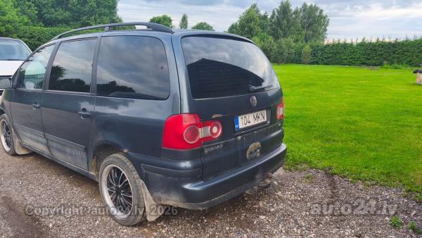 Grey Volkswagen Sharan 2007 in Tartu, with an engine capacity of 1.90 L and mileage of 438 thousand km for 750 €, photo 5 on AUTOMOTO.COM.LV