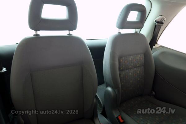 Grey Volkswagen Sharan 2007 in Tallinn, with an engine capacity of 1.90 L and mileage of 411 thousand km for 899 €, photo 8 on AUTOMOTO.COM.LV