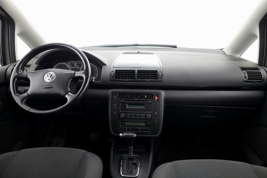 Grey Volkswagen Sharan 2007 in Tallinn, with an engine capacity of 1.90 L and mileage of 411 thousand km for 899 €, photo 6 on AUTOMOTO.COM.LV