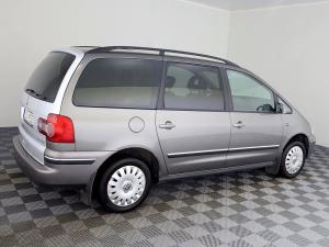 Grey Volkswagen Sharan 2007 in Tallinn, with an engine capacity of 1.90 L and mileage of 411 thousand km for 899 €, photo 12 on AUTOMOTO.COM.LV