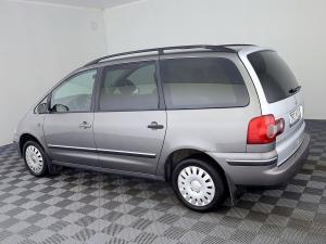 Grey Volkswagen Sharan 2007 in Tallinn, with an engine capacity of 1.90 L and mileage of 411 thousand km for 899 €, photo 13 on AUTOMOTO.COM.LV