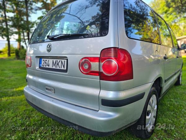 Pelēks Volkswagen Sharan 2007 Tallina, ar dzinēja tilpumu 1.90 L un nobraukumu 250 tūkst. km par 1900 €, foto 7 vietnē AUTOMOTO.COM.LV