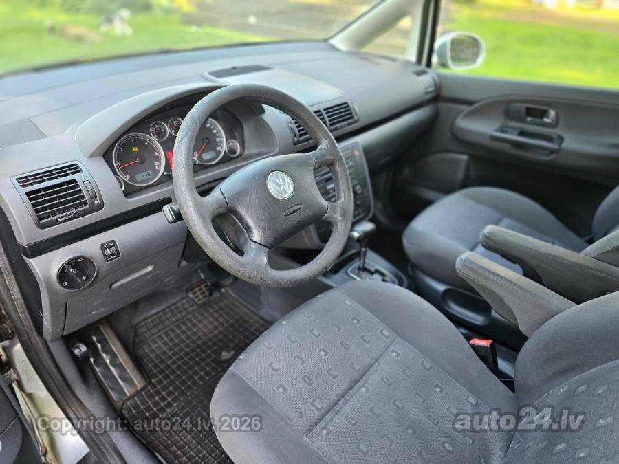 Grey Volkswagen Sharan 2007 in Tallinn, with an engine capacity of 1.90 L and mileage of 250 thousand km for 1900 €, photo 9 on AUTOMOTO.COM.LV