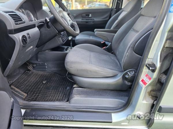 Pelēks Volkswagen Sharan 2007 Tallina, ar dzinēja tilpumu 1.90 L un nobraukumu 250 tūkst. km par 1900 €, foto 10 vietnē AUTOMOTO.COM.LV