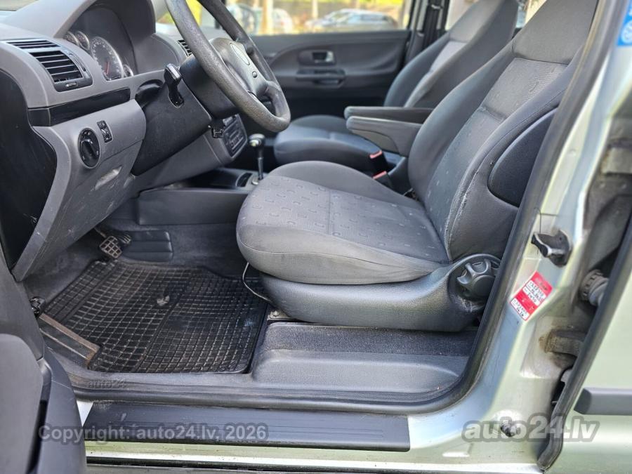 Grey Volkswagen Sharan 2007 in Tallinn, with an engine capacity of 1.90 L and mileage of 250 thousand km for 1900 €, photo 11 on AUTOMOTO.COM.LV