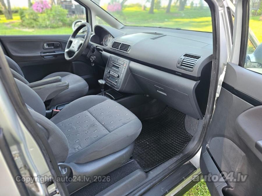Grey Volkswagen Sharan 2007 in Tallinn, with an engine capacity of 1.90 L and mileage of 250 thousand km for 1900 €, photo 12 on AUTOMOTO.COM.LV