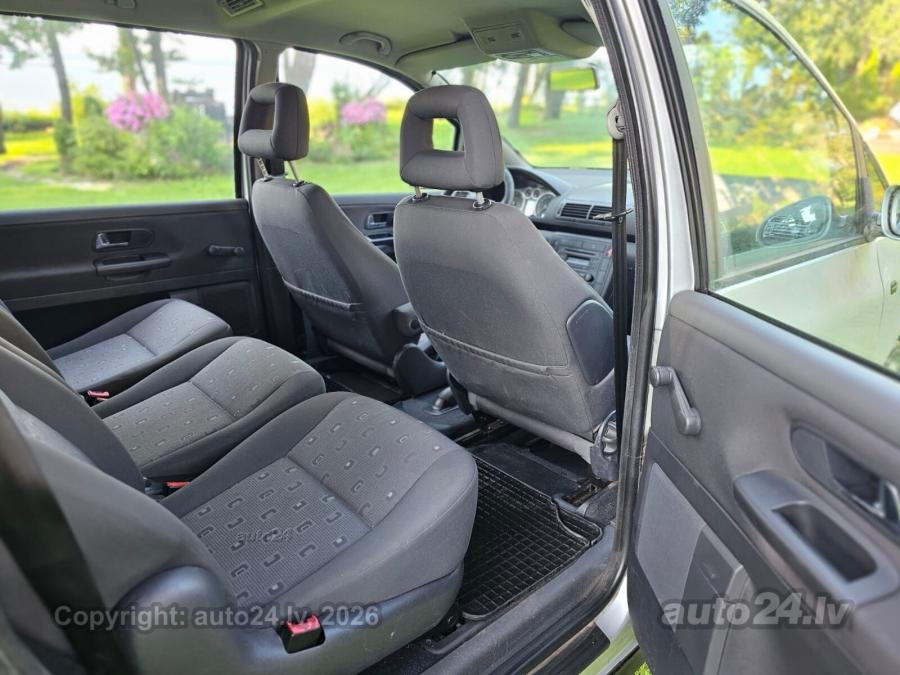 Grey Volkswagen Sharan 2007 in Tallinn, with an engine capacity of 1.90 L and mileage of 250 thousand km for 1900 €, photo 13 on AUTOMOTO.COM.LV