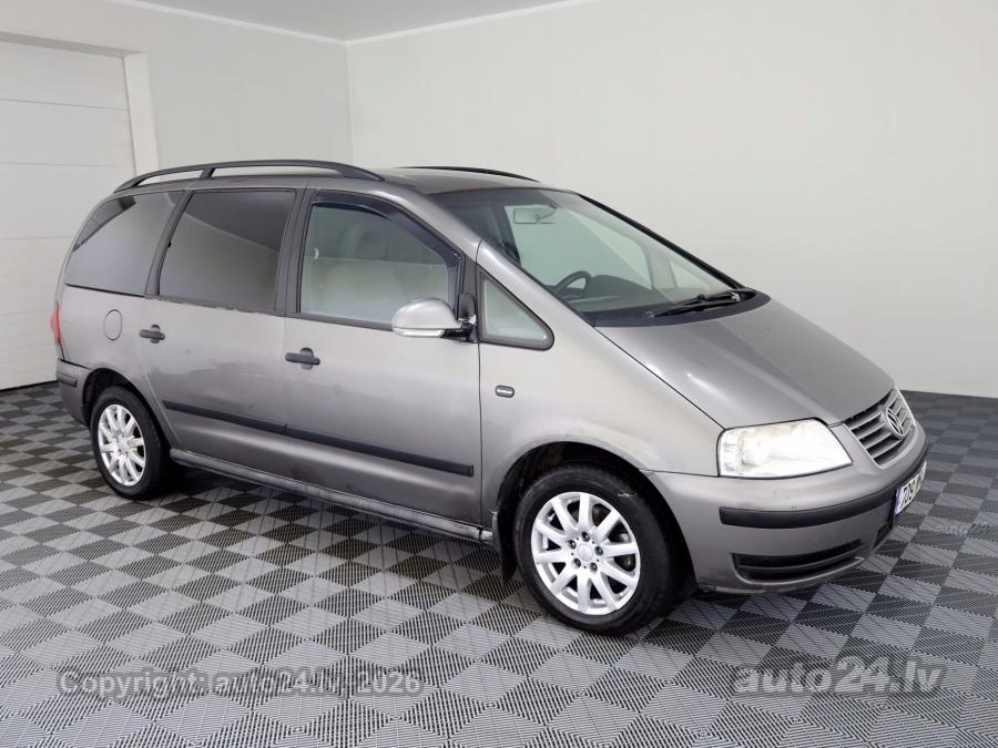 Grey Volkswagen Sharan 2007 in Tallinn, with an engine capacity of 1.90 L and mileage of 330 thousand km for 899 €, photo 1 on AUTOMOTO.COM.LV