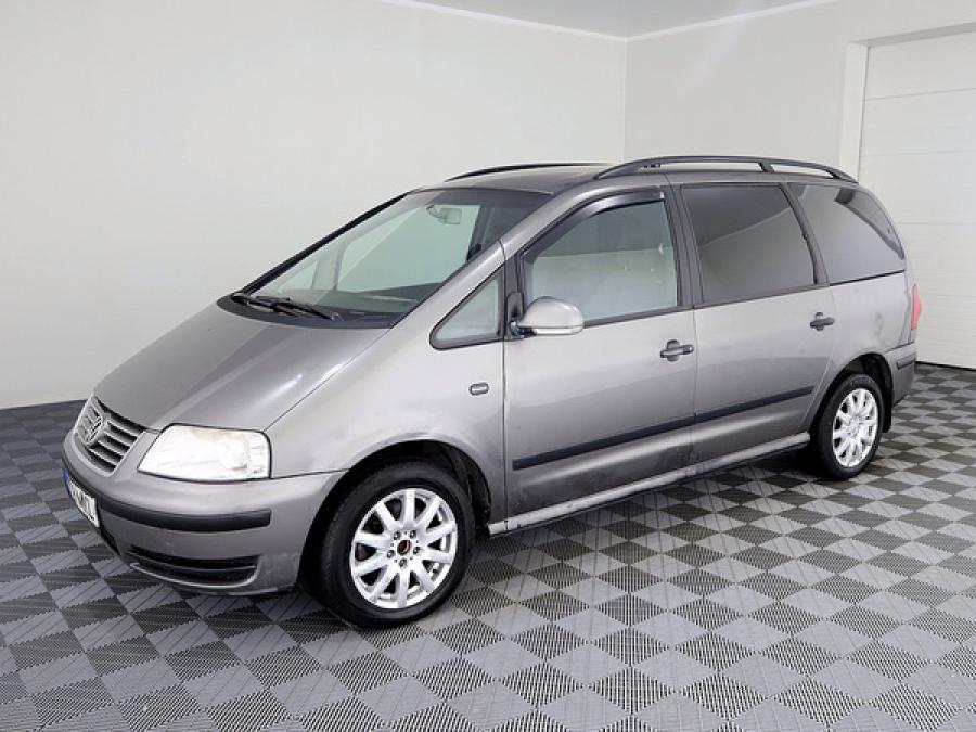 Pelēks Volkswagen Sharan 2007 Tallina, ar dzinēja tilpumu 1.90 L un nobraukumu 330 tūkst. km par 899 €, foto 3 vietnē AUTOMOTO.COM.LV