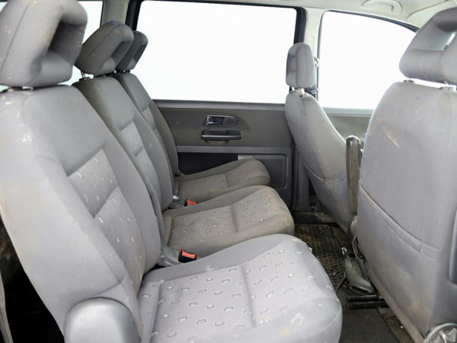 Grey Volkswagen Sharan 2007 in Tallinn, with an engine capacity of 1.90 L and mileage of 330 thousand km for 899 €, photo 8 on AUTOMOTO.COM.LV