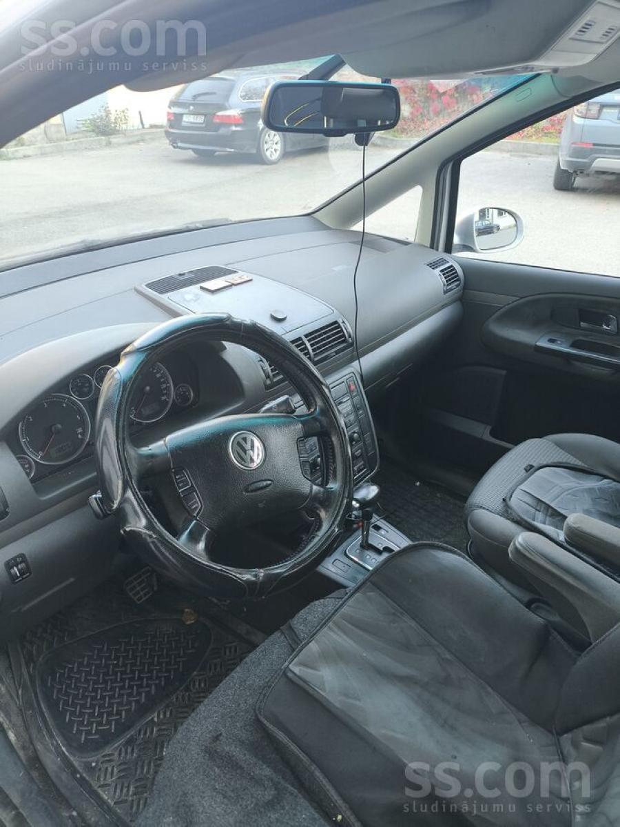 Pelēks Volkswagen Sharan 2007 Rīga, ar dzinēja tilpumu 1.90 L un nobraukumu 370 tūkst. km par 900 €, foto 7 vietnē AUTOMOTO.COM.LV