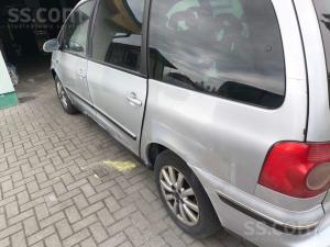 Pelēks Volkswagen Sharan 2007 Rīga, ar dzinēja tilpumu 1.90 L un nobraukumu 370 tūkst. km par 900 €, foto 10 vietnē AUTOMOTO.COM.LV