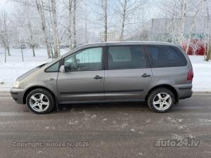 Pelēks Volkswagen Sharan 2008 Tartu, ar dzinēja tilpumu 1.90 L un nobraukumu 364 tūkst. km par 2490 €, foto 2 vietnē AUTOMOTO.COM.LV
