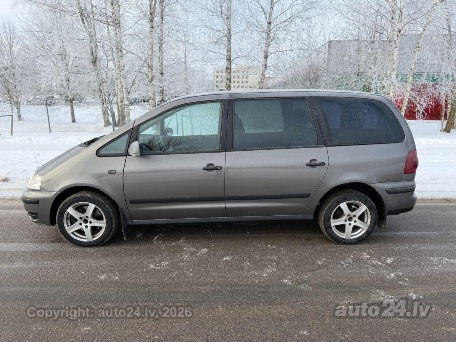 Pelēks Volkswagen Sharan 2008 Tartu, ar dzinēja tilpumu 1.90 L un nobraukumu 364 tūkst. km par 2490 €, foto 2 vietnē AUTOMOTO.COM.LV