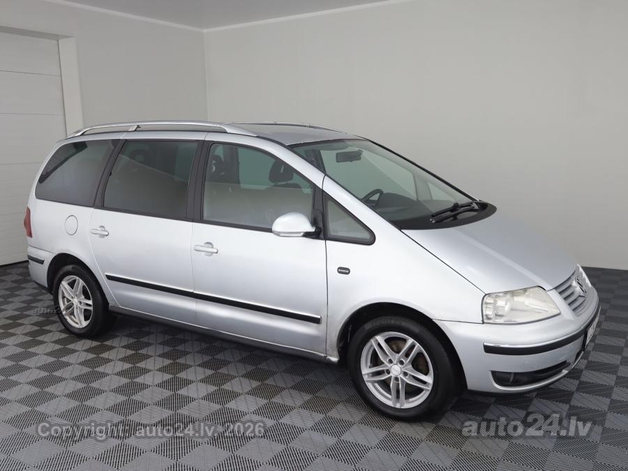 Grey Volkswagen Sharan 2009 in Tallinn, with an engine capacity of 2.00 L and mileage of 294 thousand km for 1199 €, photo 1 on AUTOMOTO.COM.LV