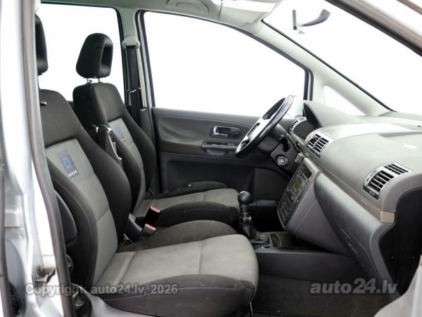 Pelēks Volkswagen Sharan 2009 Tallina, ar dzinēja tilpumu 2.00 L un nobraukumu 294 tūkst. km par 1199 €, foto 7 vietnē AUTOMOTO.COM.LV