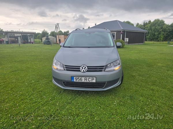 Grey Volkswagen Sharan 2010 in Tallinn, with an engine capacity of 2.00 L and mileage of 319 thousand km for 6200 €, photo 2 on AUTOMOTO.COM.LV