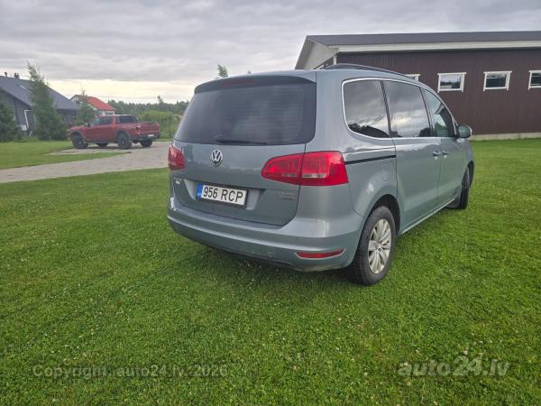Grey Volkswagen Sharan 2010 in Tallinn, with an engine capacity of 2.00 L and mileage of 319 thousand km for 6200 €, photo 4 on AUTOMOTO.COM.LV