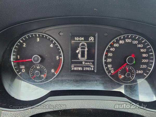 Grey Volkswagen Sharan 2010 in Tallinn, with an engine capacity of 2.00 L and mileage of 319 thousand km for 6200 €, photo 9 on AUTOMOTO.COM.LV