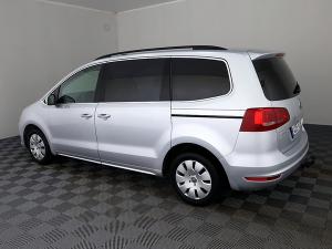 Grey Volkswagen Sharan 2010 in Tallinn, with an engine capacity of 2.00 L and mileage of 288 thousand km for 3999 €, photo 5 on AUTOMOTO.COM.LV