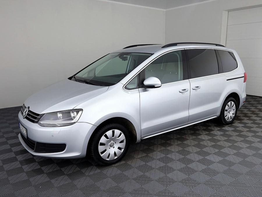 Grey Volkswagen Sharan 2010 in Tallinn, with an engine capacity of 2.00 L and mileage of 288 thousand km for 3999 €, photo 11 on AUTOMOTO.COM.LV