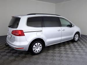 Grey Volkswagen Sharan 2010 in Tallinn, with an engine capacity of 2.00 L and mileage of 288 thousand km for 3999 €, photo 12 on AUTOMOTO.COM.LV