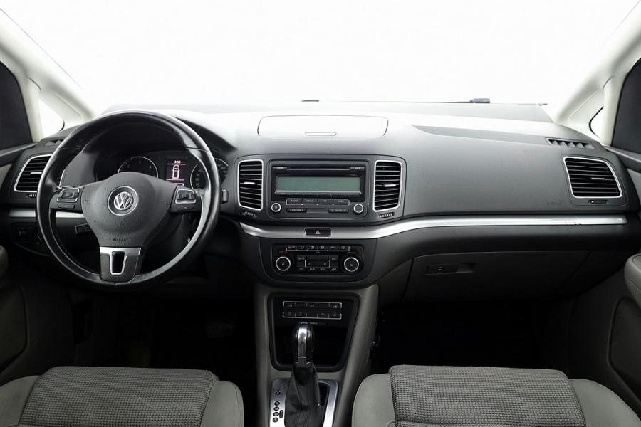 Grey Volkswagen Sharan 2010 in Tallinn, with an engine capacity of 2.00 L and mileage of 288 thousand km for 3999 €, photo 14 on AUTOMOTO.COM.LV