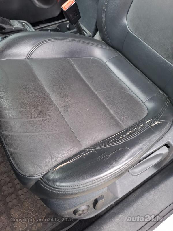 Grey Volkswagen Sharan 2011 in Jogeva, with an engine capacity of 2.00 L and mileage of 365 thousand km for 6500 €, photo 10 on AUTOMOTO.COM.LV