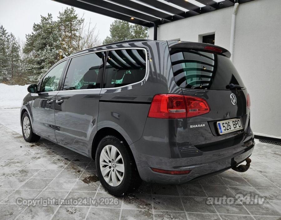 Grey Volkswagen Sharan 2012 in Tallinn, with an engine capacity of 2.00 L and mileage of 309 thousand km for 9600 €, photo 5 on AUTOMOTO.COM.LV