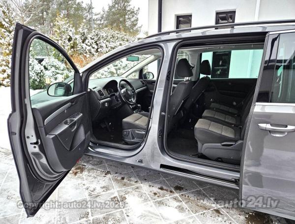 Grey Volkswagen Sharan 2012 in Tallinn, with an engine capacity of 2.00 L and mileage of 309 thousand km for 9600 €, photo 7 on AUTOMOTO.COM.LV