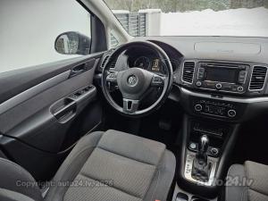 Grey Volkswagen Sharan 2012 in Tallinn, with an engine capacity of 2.00 L and mileage of 309 thousand km for 9600 €, photo 14 on AUTOMOTO.COM.LV