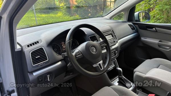 Pelēks Volkswagen Sharan 2012 Tallina, ar dzinēja tilpumu 1.40 L un nobraukumu 153 tūkst. km par 7900 €, foto 7 vietnē AUTOMOTO.COM.LV