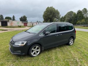 Grey Volkswagen Sharan 2012 in Voru, with an engine capacity of 2.00 L and mileage of 245 thousand km for 4990 €, photo 3 on AUTOMOTO.COM.LV