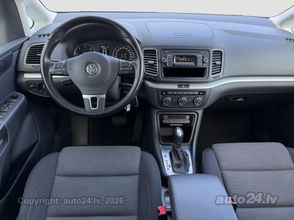 Grey Volkswagen Sharan 2013 in Parnu, with an engine capacity of 2.00 L and mileage of 189 thousand km for 13900 €, photo 6 on AUTOMOTO.COM.LV
