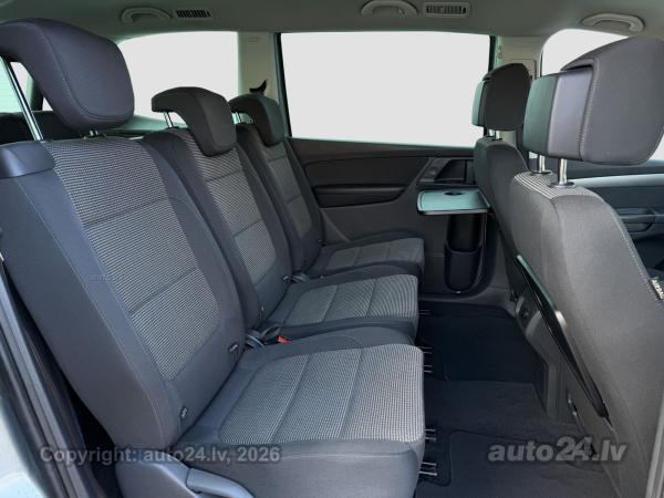 Grey Volkswagen Sharan 2013 in Parnu, with an engine capacity of 2.00 L and mileage of 189 thousand km for 13900 €, photo 7 on AUTOMOTO.COM.LV