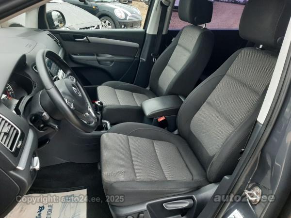 Grey Volkswagen Sharan 2014 in Tartu, with an engine capacity of 2.00 L and mileage of 435 thousand km for 5690 €, photo 11 on AUTOMOTO.COM.LV